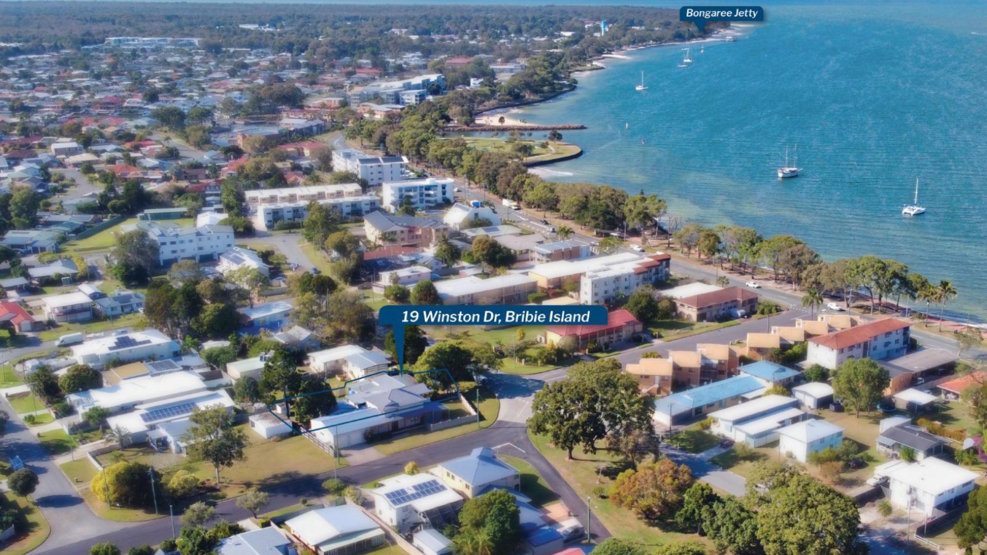 Pet Friendly Cottage With Waterviews | 1/19 Winston Drive Bongaree QLD ...